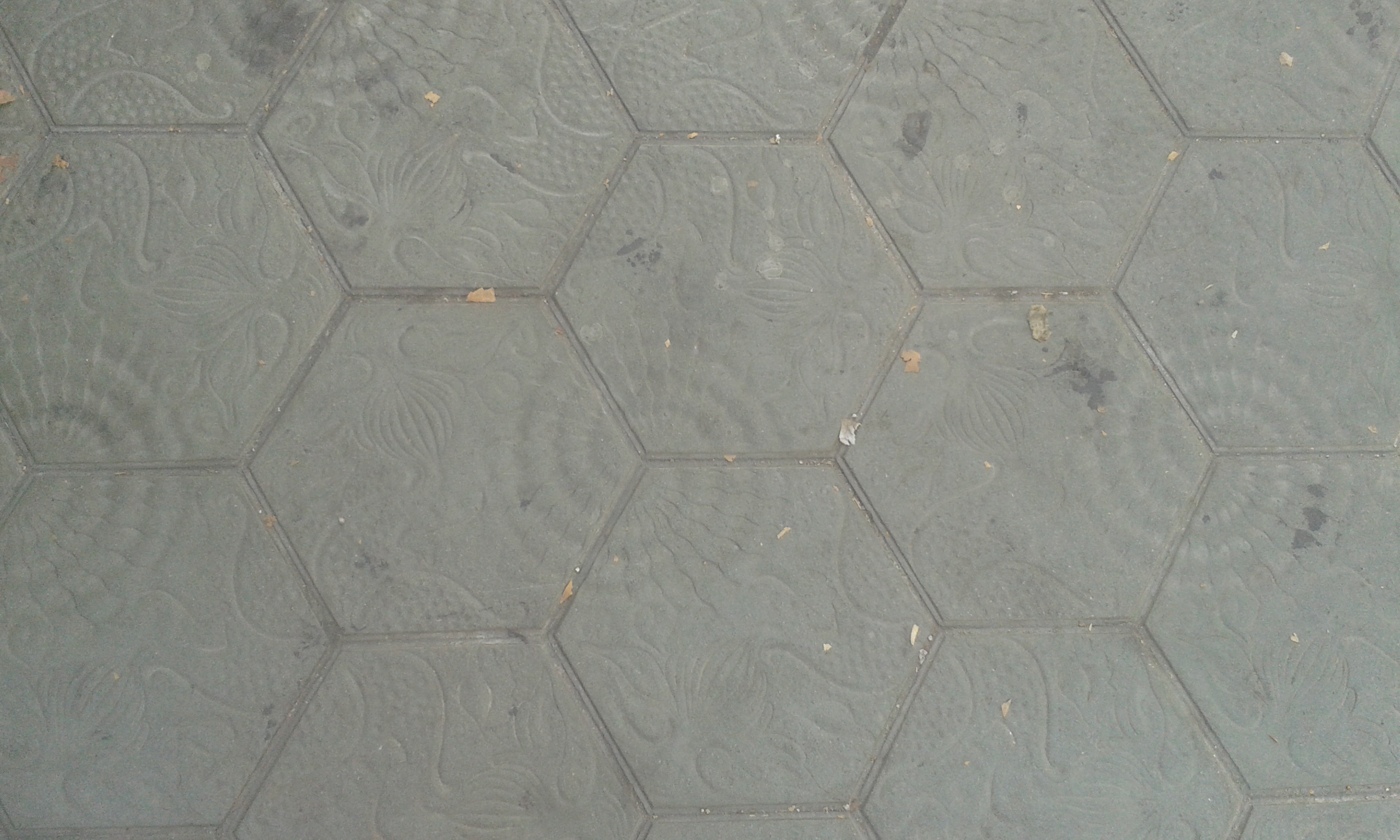 Daily Prompt: Sidewalk – English-Language Thoughts